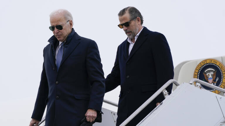 REPORT: Hunter Biden Flew on Air Force Two with VP Joe to 13 Different ...