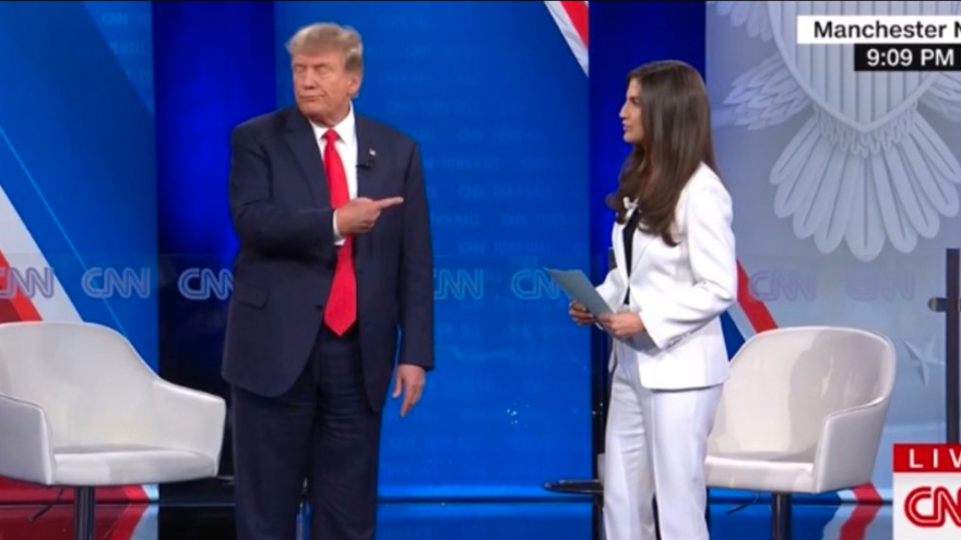 TRUMP STOMPS CNN: The Don Returns, Roasts CNN for 90 FULL MINUTES – The ...
