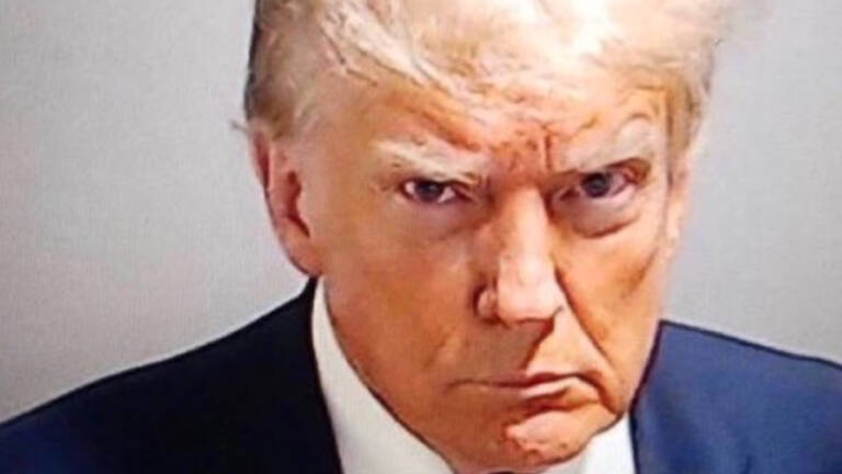 MUG OFF: Trump’s Mug Shot Goes Viral – The First TV